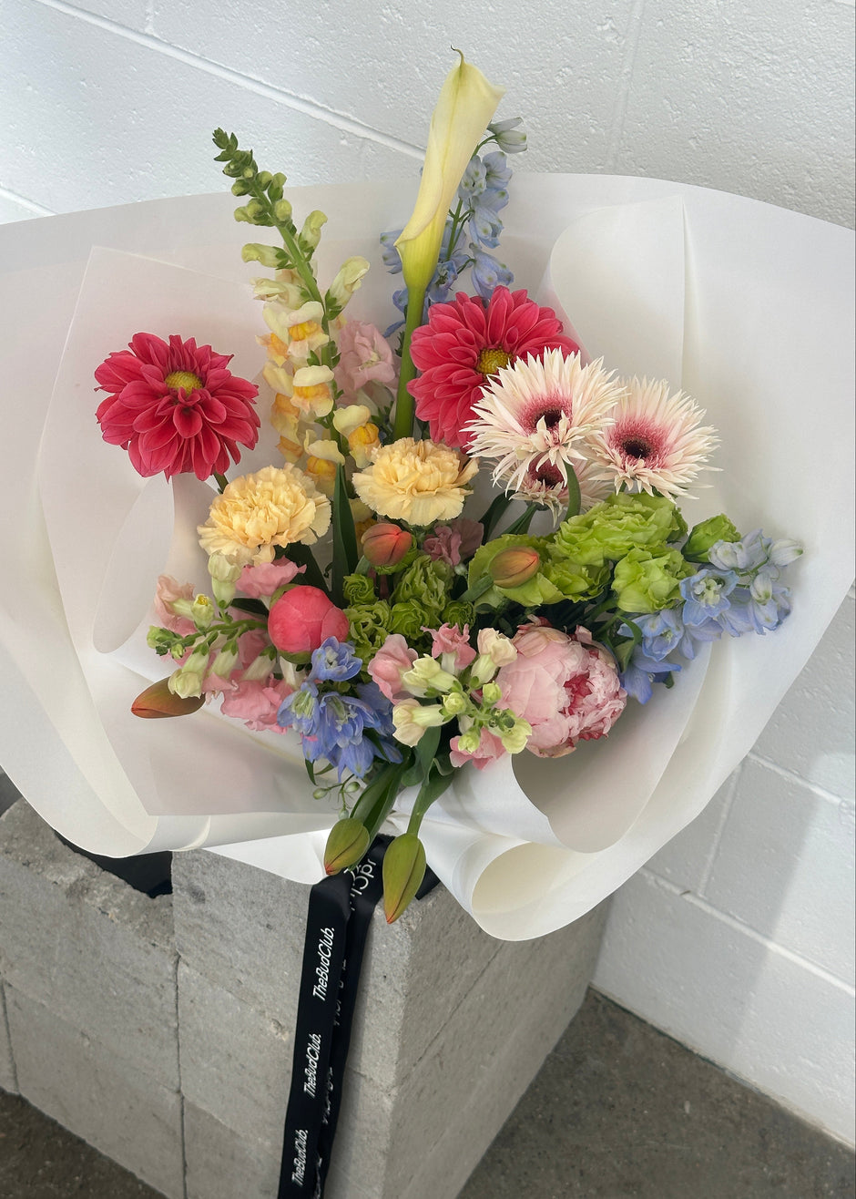 The Bud Club. Gold Coast Florist. Same Day Delivery. Bunches Events ...